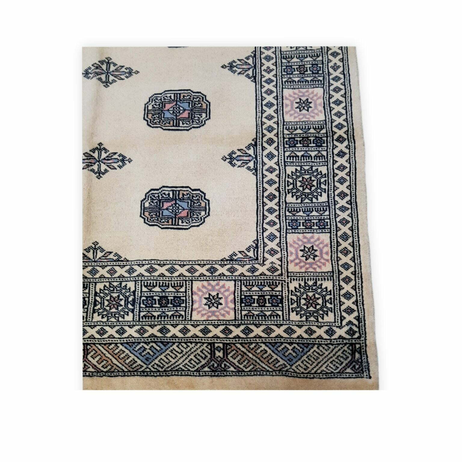 Handmade Bukhara Carpet 194x127cm – Ariana Persian Carpets